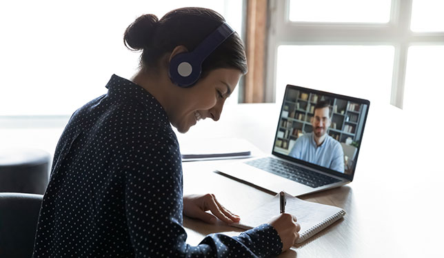 Is sharing recorded lectures all at once as effective as releasing them ...